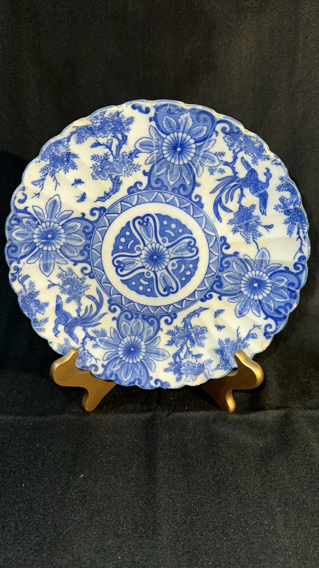 Exquisite Blue And White Porcelain Plate | Artistic Antique Auctions ...